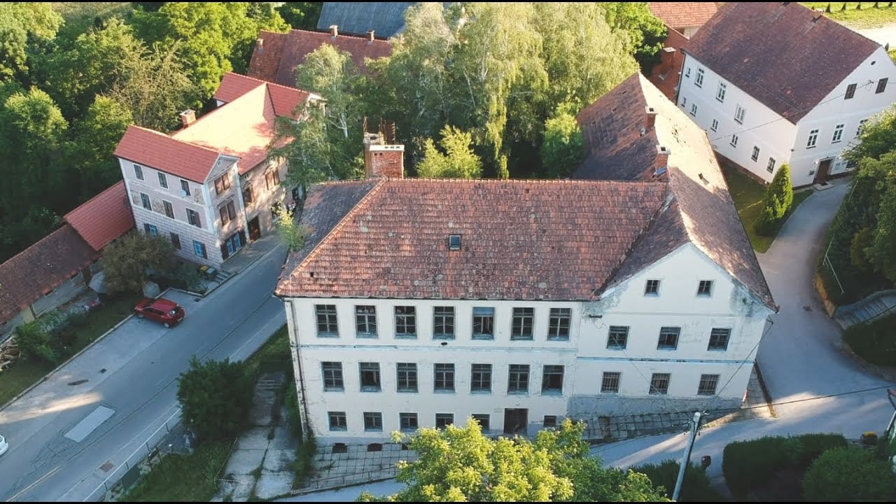 EXPLORING ABANDONED SCHOOL IN SLOVENIA - Izklop.com