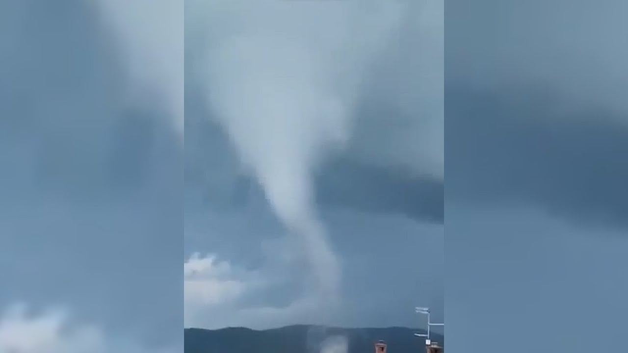 Tornado v Ilirski Bistrici - Izklop.com Tornado v Ilirski Bistrici - Izklop.com